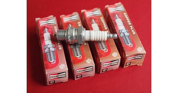 Champion Copper Plus Spark Plug 12.7mm reach L87YC - (Sold as a set of ...